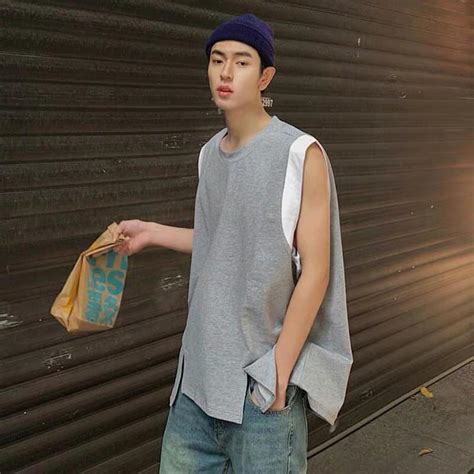 Deegu ： ️ 双色拼接開衩背心 ️ Facebook