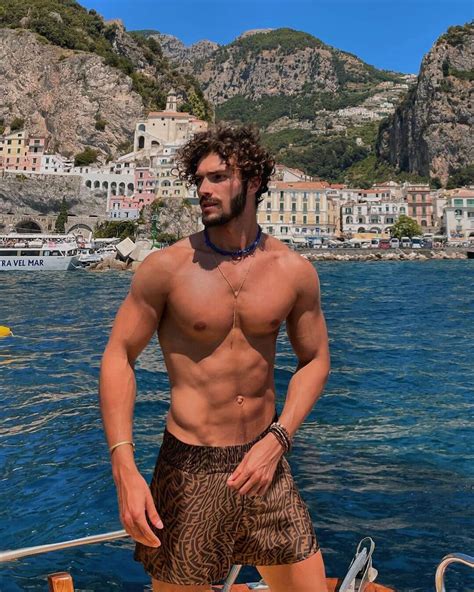 Gian Maria Sainato Il Grow Up Del Presunto Nuovo Naufrago De Lisola Dei Famosi