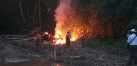 ကလိန်အောင်မြို့ နတ်အိမ်တောင်သွားကားလမ်းအနီး၌ သိမ်းဆည်းထားသည့် တရားမဝင