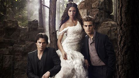 Hd Wallpaper Of The Vampire Diaries Love And Intrigue In Mystic Falls