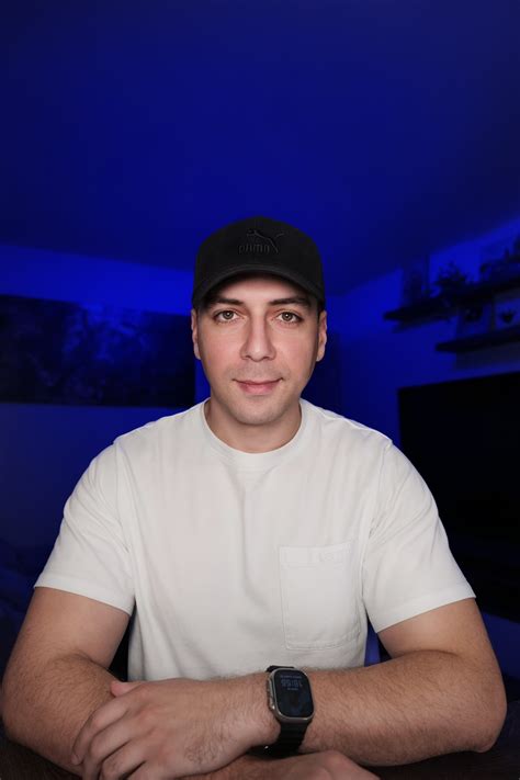 Ты уверен что трава зелёная А что пол твёрдый А что твой мозг вообще когда либо видел