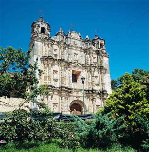 Church Of Santo Domingo San Cristóbal … License Image 70192509