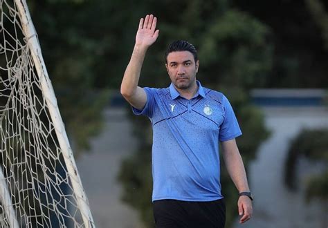 عکس ناراحتی نکونام از شرایط استقلال؛ نمی‌توانم با همه بجنگم خبرآنلاین