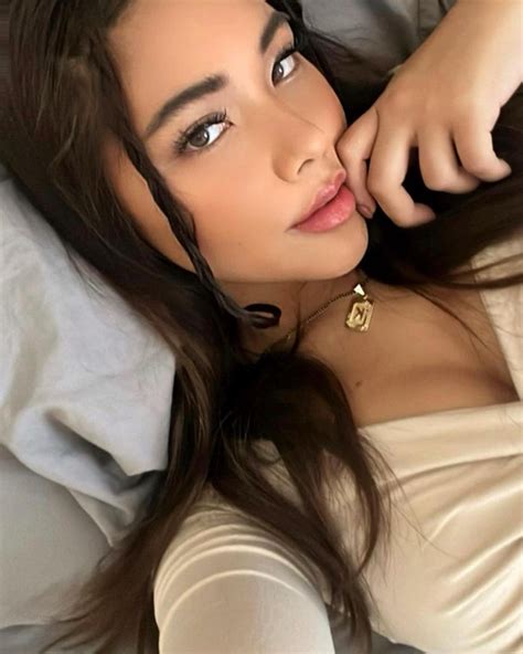 Kim Cruz R Celebsph