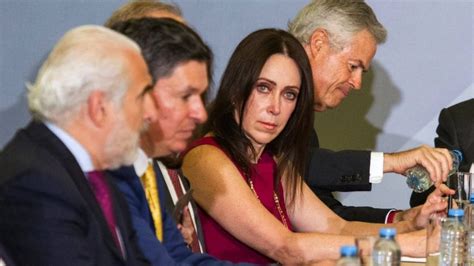 Ella Es María Asunción Aramburuzabala La Mujer Más Rica De México