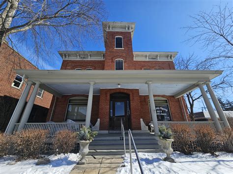 History At My Doorstep John Dillingers Great Escape Mb Henry Author