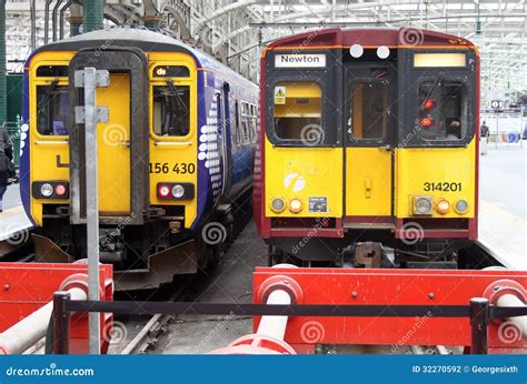 Trains In Glasgow Central Station Scotland Editorial Photography