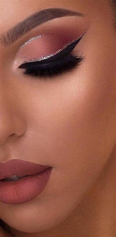 5 Easy Eye Shadow Looks For Beginners How To Create A Monochromatic