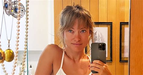 Olivia Wilde Shows Off New Shaggy Bangs Photos Us Weekly