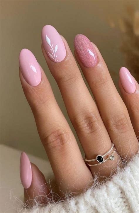 طرح لاک ناخن تزیین و طراحی ناخن دخترانه با لاک ساده، شیک و اکلیلی