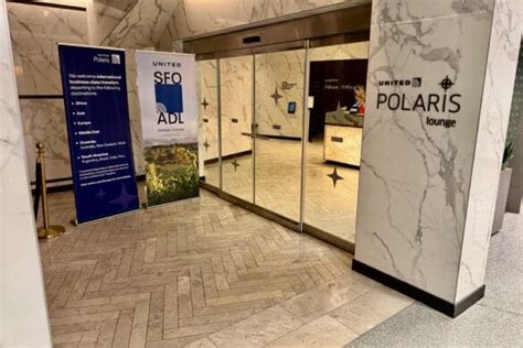 Lounge Review Admirals Club® Lax Terminal 4 Near Gate 41 The