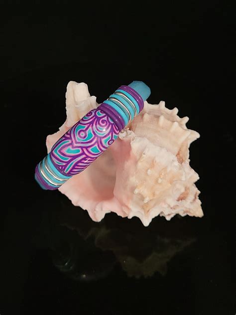 Regaliz Turquoise Leather Turquoise Purple Pink Abstrakte Blumen Polymer Focal Damen Armbänder