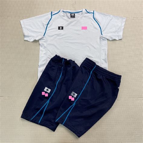 Yj654 校名不明 ジャージ 上下 3点セット Descente 水色ライン M L 半袖 ハーフパンツ 夏用 中学校 高校 体操着 体操