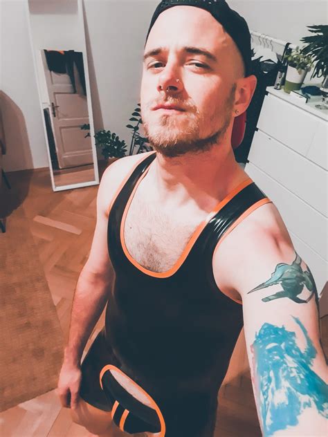 Ready To Play Scrolller