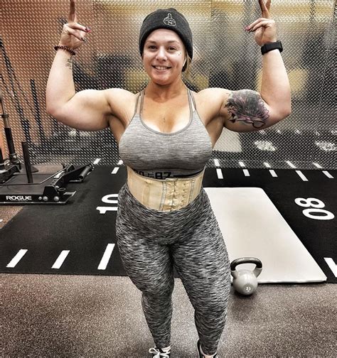 Miss beefy - MissBeefy and her biceps: An artistic rendition 🔥💪 • • • • @hateme.ca @squeez_me ...