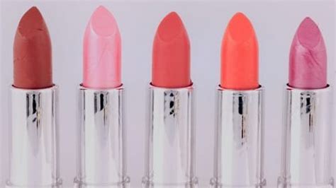Aumenta el grosor de tus labios por 13 euros - Cadena Dial
