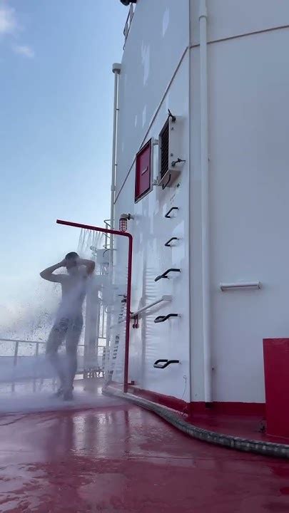 Морской душ в Индийском океане 🌊🚿🌏 Youtube