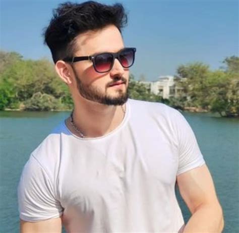 Haryanvi Actor Manjit Beniwal Biography News Photos Videos Nettv4u