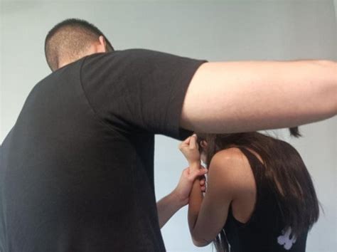 Жестокост на Коледа Момче и момиче са в болница с избити зъби и комоцио след зверски побой в