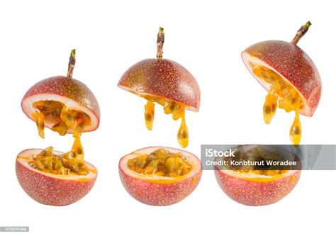 고립 된 패션 프루츠 전체 및 컷 패션 과일의 컬렉션 클리핑 경로와 흰색 배경에 고립 0명에 대한 스톡 사진 및 기타 이미지 Istock