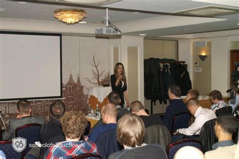 The Gorgeous Sex Guru Who Is Helping Men Meet Women 42 Pics Izispicy Com