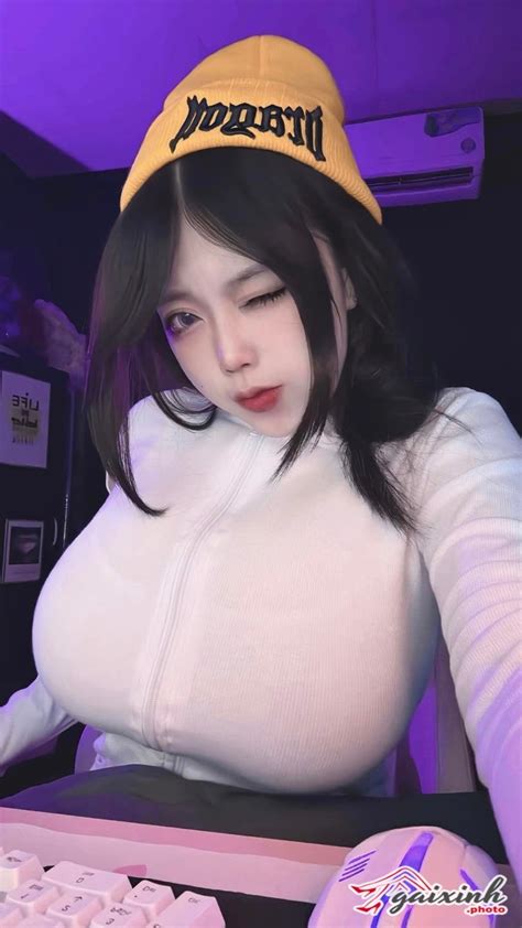 45 Ảnh Hot Girl Pi Tiên Lộ Hàng Sexy Khoe Vú To Gợi Cảm