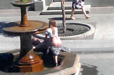 Sex In A Public Water Fountain R Trashy