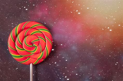 공간 배경에 무지개 색상 롤리팝 하드 캐러멜 공간을 복사합니다 맨 위 보기 공휴일에 대한 스톡 사진 및 기타 이미지 공휴일 귀여운 나선형 Istock
