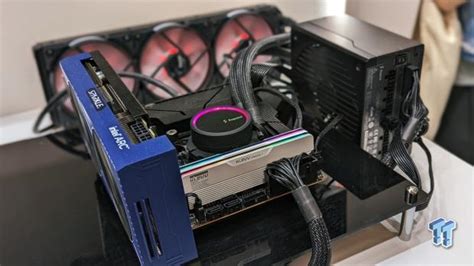 KLEVV Shows Off DDR ROG And LPCAMM Memory Alongside Stunning Custom Builds