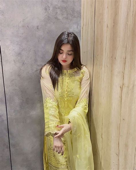Yumna Zaidi Birthday Pics Hania Amir Dpz Balochi Dress Embellished