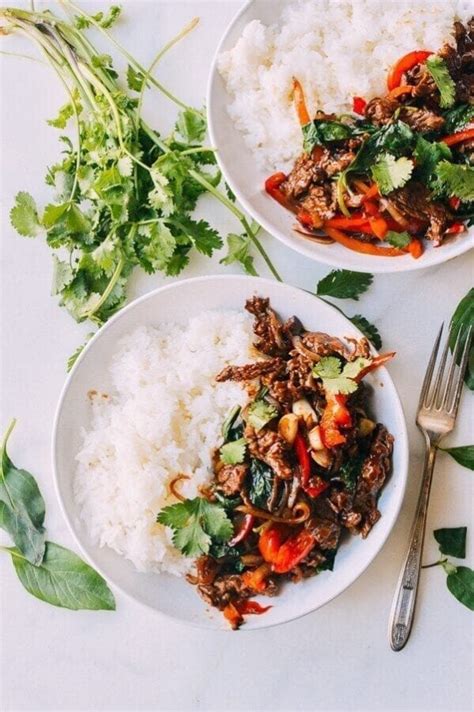 Thai Basil Beef Pad Gra Prow The Woks Of Life