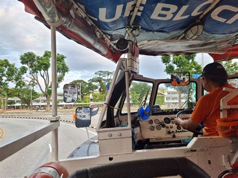 싱가포르 캡틴 익스플로러 선셋 보트 투어