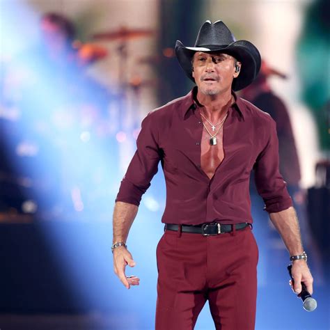 Tim Mcgraw Celebrates 20 Years Of Friendship With Unsuspecting