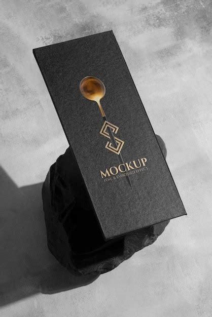 Premium PSD Menu In Studio Mockup