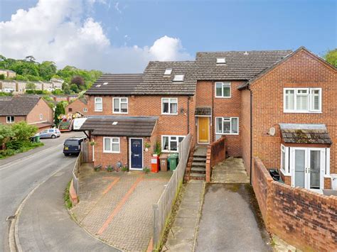 2 Bed Terraced House To Rent In Leaver Road Henley On Thames