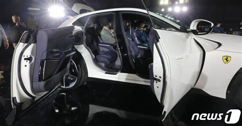 코치도어 적용한 페라리 푸로산게