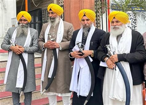 ਆਕਾਵਾਂ ਦੇ ਪੈਰਾਂ ‘ਚ ਬੈਠਾ ਸੀ ਵਲਟੋਹਾ ਜਦੋਂ ਡੇਰਾ ਸਾਧ ਨੂੰ ਦਿੱਤੀ ਗਈ ਸੀ ਮਾਫੀ