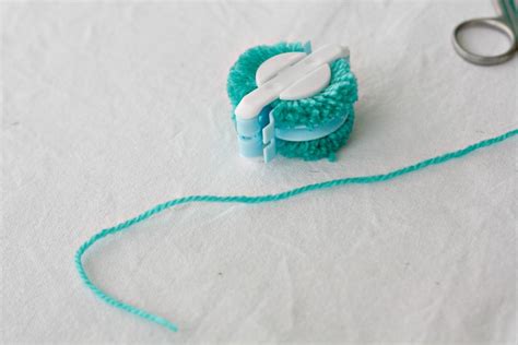 Straw Bag With Pom Poms Diy Makes Bakes And Decor