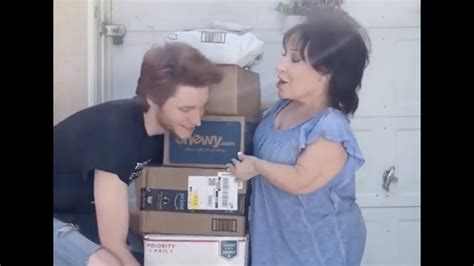 Little Mom And Tall Son Become Viral Sensation Youtube