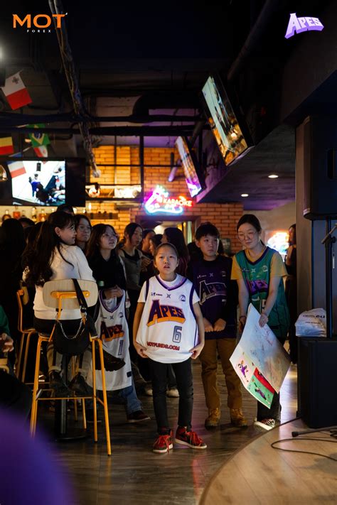 Sg Sunday Fanday Funday Багийн 6дах тоглогчид болсон үнэнч хөгжөөн дэмжигч нартаа хүрэлцэн ирж