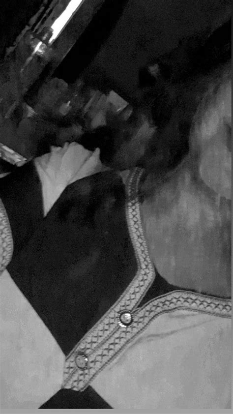 صور بنات ابيض واسود