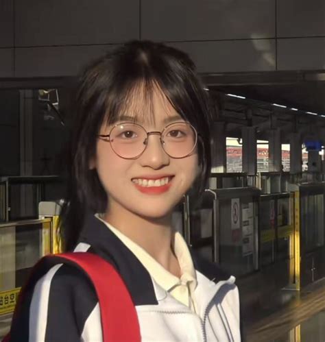 眼镜女神 10103 Porn Pic Eporner