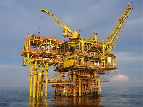 Wellhead Drilling Platform Annex Offshore Oil And Gas Ali Badri Flickr