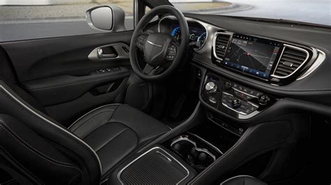 Chrysler Pacifica Interior Layout And Technology Top Gear