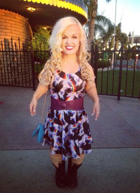 Feeling Pretty In My Unicorn Dress Curvy Women Fashion Tiny Woman