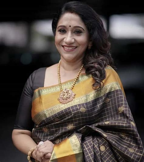 Sujatha Mohan Wiki Biography Age Songs List Images Wikimylinks