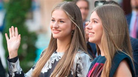 La Princesa Leonor Y La Infanta Sofía Presiden Los Premios Princesa De Asturias