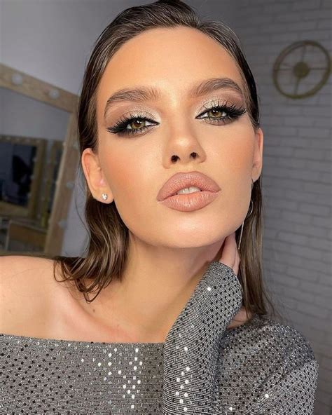 ⚫ Self Makeup Tips For You To Learn How To Apply Makeup Safely And