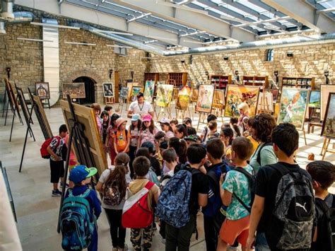 Репродукции на известни български художници ще вдъхновяват децата в СУ „Христо Ботев“ Ветрино