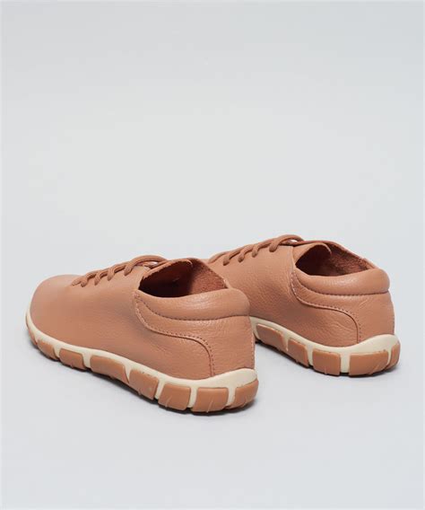 Tenis Frances Liso Caramelo Soulier
